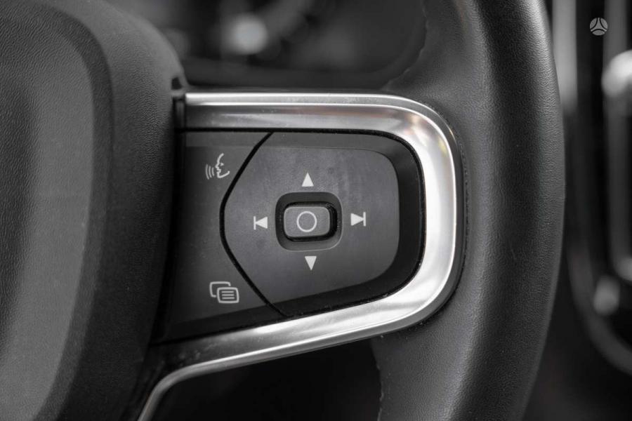 Melns Volvo XC40 2022 Viļņa, ar dzinēja tilpumu 1.97 L un nobraukumu 70 tūkst. km par 23950 €, foto 20 vietnē AUTOMOTO.COM.LV