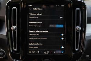 Melns Volvo XC40 2022 Viļņa, ar dzinēja tilpumu 1.97 L un nobraukumu 70 tūkst. km par 23950 €, foto 24 vietnē AUTOMOTO.COM.LV