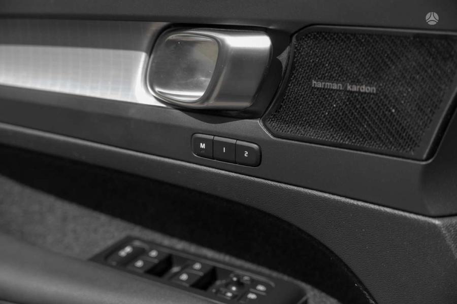Melns Volvo XC40 2022 Viļņa, ar dzinēja tilpumu 1.97 L un nobraukumu 70 tūkst. km par 23950 €, foto 30 vietnē AUTOMOTO.COM.LV