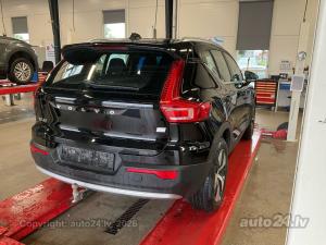 Black Volvo XC40 2022 in Tartu, with an engine capacity of 1.50 L and mileage of 202 thousand km for 21990 €, photo 4 on AUTOMOTO.COM.LV