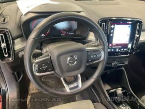 Black Volvo XC40 2022 in Tartu, with an engine capacity of 1.50 L and mileage of 202 thousand km for 21990 €, photo 6 on AUTOMOTO.COM.LV