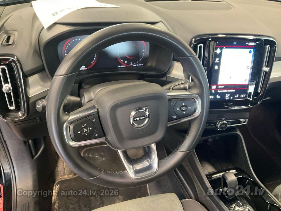 Black Volvo XC40 2022 in Tartu, with an engine capacity of 1.50 L and mileage of 202 thousand km for 21990 €, photo 6 on AUTOMOTO.COM.LV