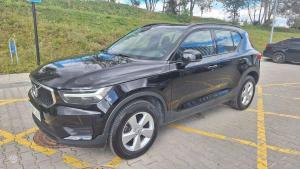 Черный Вольво XC40 2022 в Вильнюс, объемом двигателя 1.48 л и пробегом 124 тыс. км за 17545 €, фото 4 на AUTOMOTO.COM.LV