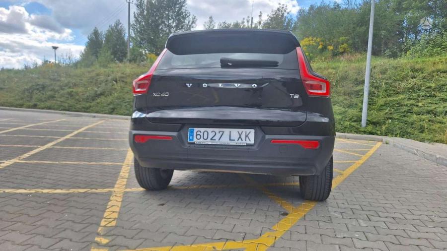 Черный Вольво XC40 2022 в Вильнюс, объемом двигателя 1.48 л и пробегом 124 тыс. км за 17545 €, фото 13 на AUTOMOTO.COM.LV