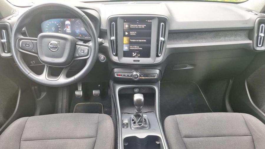 Черный Вольво XC40 2022 в Вильнюс, объемом двигателя 1.48 л и пробегом 124 тыс. км за 17545 €, фото 15 на AUTOMOTO.COM.LV