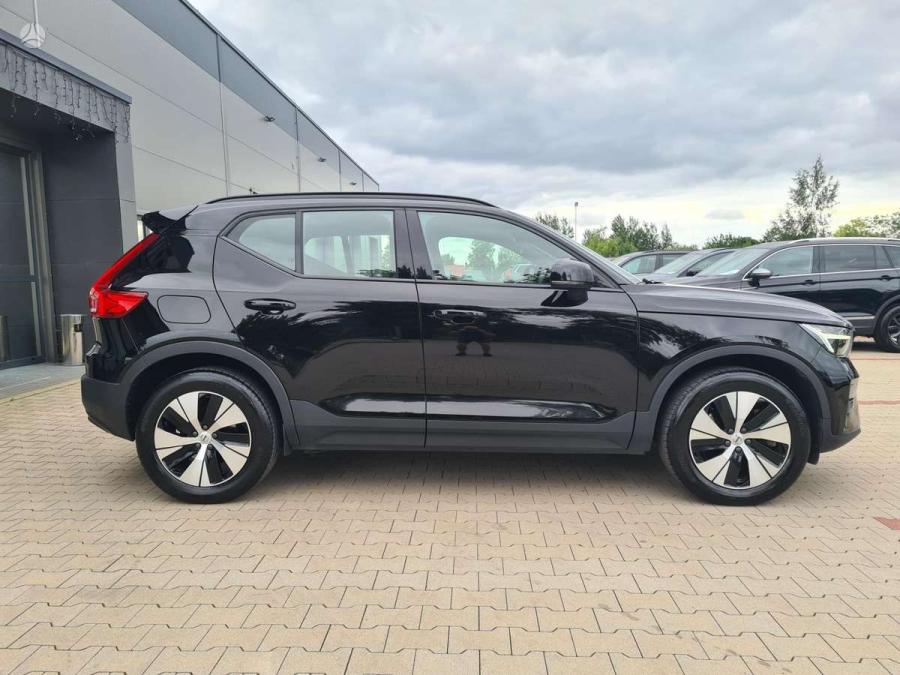 Melns Volvo XC40 2022 Šauļi, ar dzinēja tilpumu 1.48 L un nobraukumu 168 tūkst. km par 23900 €, foto 6 vietnē AUTOMOTO.COM.LV