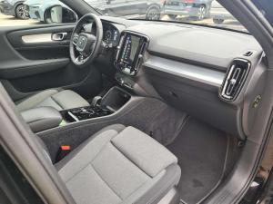Melns Volvo XC40 2022 Šauļi, ar dzinēja tilpumu 1.48 L un nobraukumu 168 tūkst. km par 23900 €, foto 15 vietnē AUTOMOTO.COM.LV