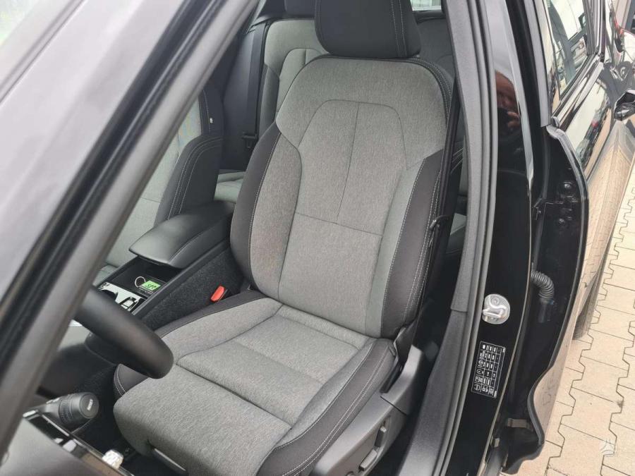 Melns Volvo XC40 2022 Šauļi, ar dzinēja tilpumu 1.48 L un nobraukumu 168 tūkst. km par 23900 €, foto 16 vietnē AUTOMOTO.COM.LV