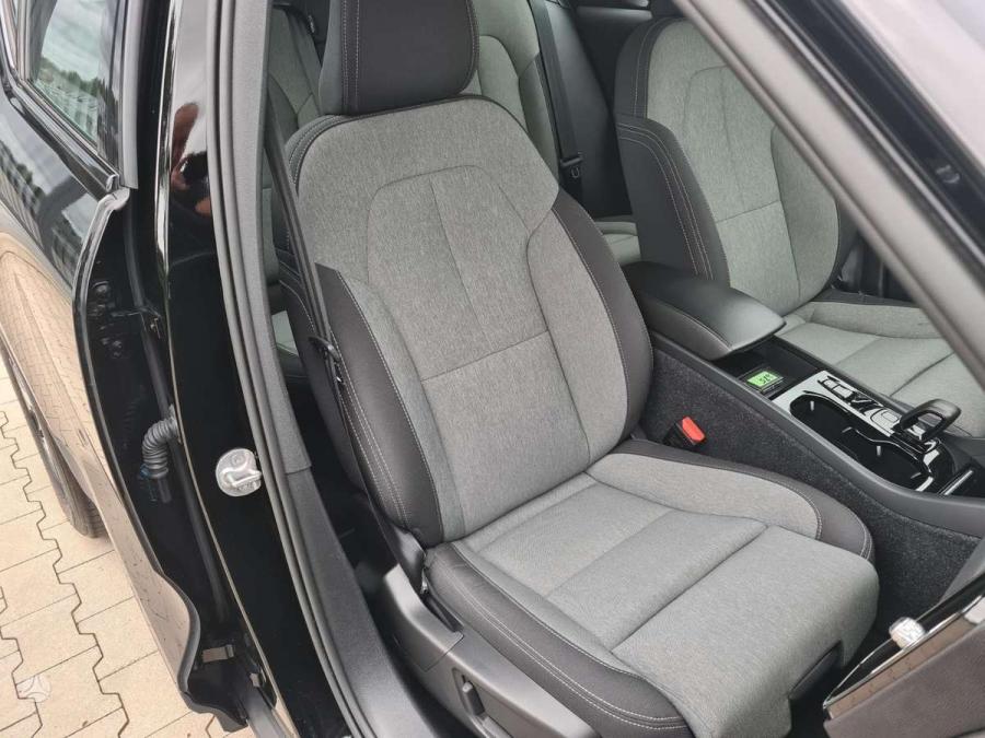 Melns Volvo XC40 2022 Šauļi, ar dzinēja tilpumu 1.48 L un nobraukumu 168 tūkst. km par 23900 €, foto 17 vietnē AUTOMOTO.COM.LV