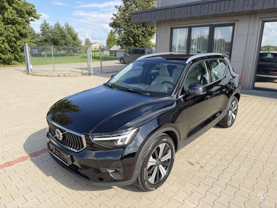 Melns Volvo XC40 2022 Šauļi, ar dzinēja tilpumu 1.48 L un nobraukumu 162 tūkst. km par 24990 €, foto 7 vietnē AUTOMOTO.COM.LV