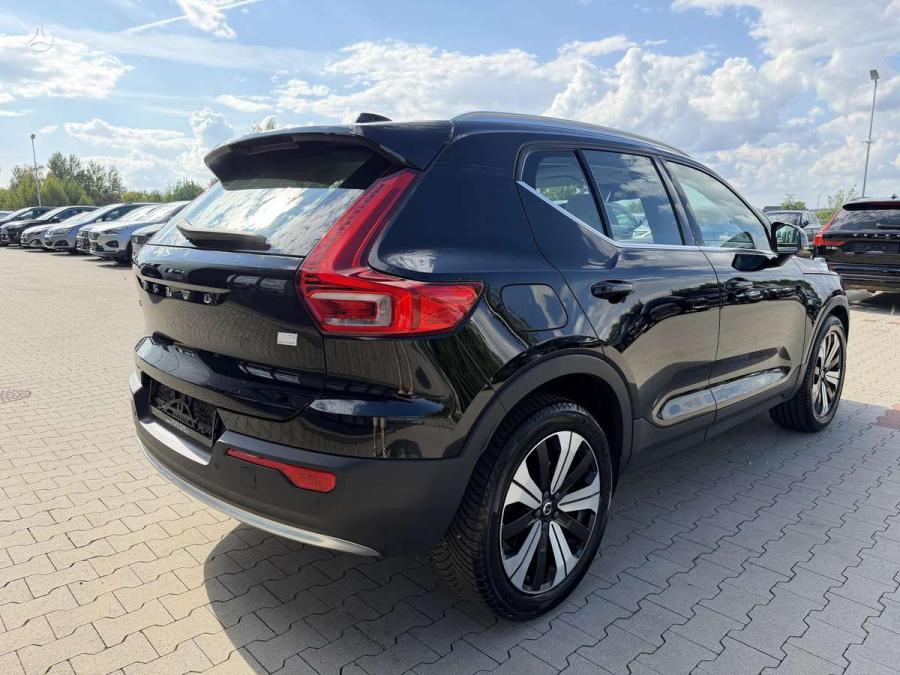 Melns Volvo XC40 2022 Šauļi, ar dzinēja tilpumu 1.48 L un nobraukumu 162 tūkst. km par 24990 €, foto 11 vietnē AUTOMOTO.COM.LV