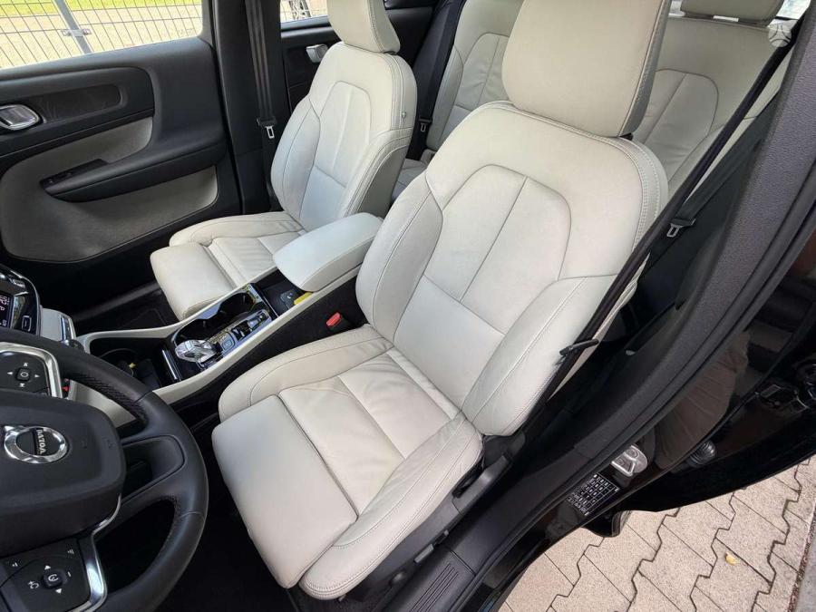 Melns Volvo XC40 2022 Šauļi, ar dzinēja tilpumu 1.48 L un nobraukumu 162 tūkst. km par 24990 €, foto 14 vietnē AUTOMOTO.COM.LV