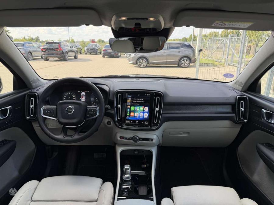 Melns Volvo XC40 2022 Šauļi, ar dzinēja tilpumu 1.48 L un nobraukumu 162 tūkst. km par 24990 €, foto 16 vietnē AUTOMOTO.COM.LV