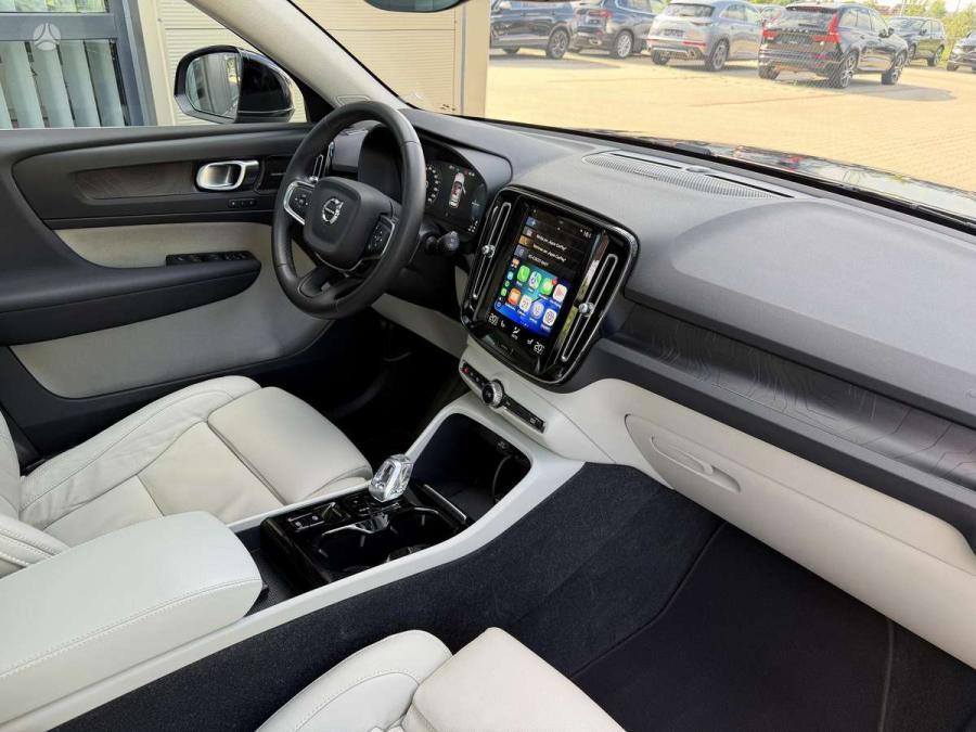 Melns Volvo XC40 2022 Šauļi, ar dzinēja tilpumu 1.48 L un nobraukumu 162 tūkst. km par 24990 €, foto 20 vietnē AUTOMOTO.COM.LV