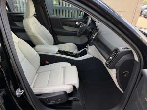 Melns Volvo XC40 2022 Šauļi, ar dzinēja tilpumu 1.48 L un nobraukumu 162 tūkst. km par 24990 €, foto 21 vietnē AUTOMOTO.COM.LV