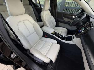 Melns Volvo XC40 2022 Šauļi, ar dzinēja tilpumu 1.48 L un nobraukumu 162 tūkst. km par 24990 €, foto 22 vietnē AUTOMOTO.COM.LV
