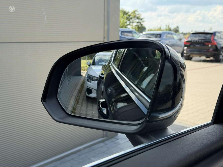 Melns Volvo XC40 2022 Šauļi, ar dzinēja tilpumu 1.48 L un nobraukumu 162 tūkst. km par 24990 €, foto 29 vietnē AUTOMOTO.COM.LV