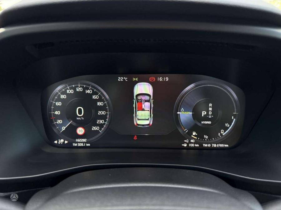 Melns Volvo XC40 2022 Šauļi, ar dzinēja tilpumu 1.48 L un nobraukumu 162 tūkst. km par 24990 €, foto 30 vietnē AUTOMOTO.COM.LV