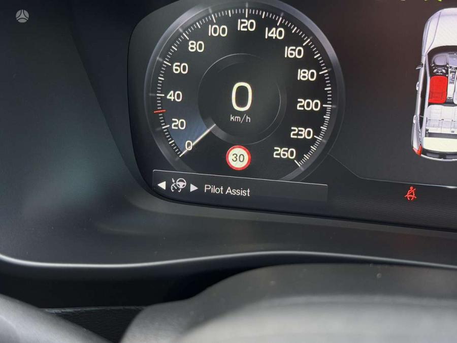 Melns Volvo XC40 2022 Šauļi, ar dzinēja tilpumu 1.48 L un nobraukumu 162 tūkst. km par 24990 €, foto 31 vietnē AUTOMOTO.COM.LV