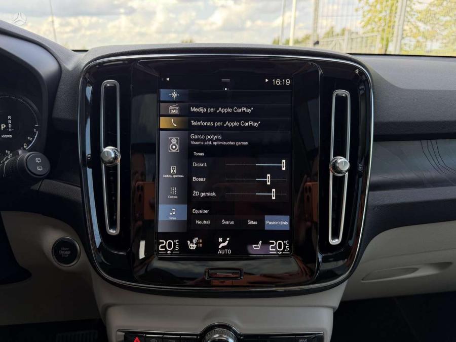 Melns Volvo XC40 2022 Šauļi, ar dzinēja tilpumu 1.48 L un nobraukumu 162 tūkst. km par 24990 €, foto 35 vietnē AUTOMOTO.COM.LV