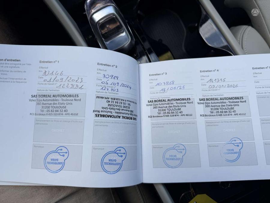 Melns Volvo XC40 2022 Šauļi, ar dzinēja tilpumu 1.48 L un nobraukumu 162 tūkst. km par 24990 €, foto 36 vietnē AUTOMOTO.COM.LV