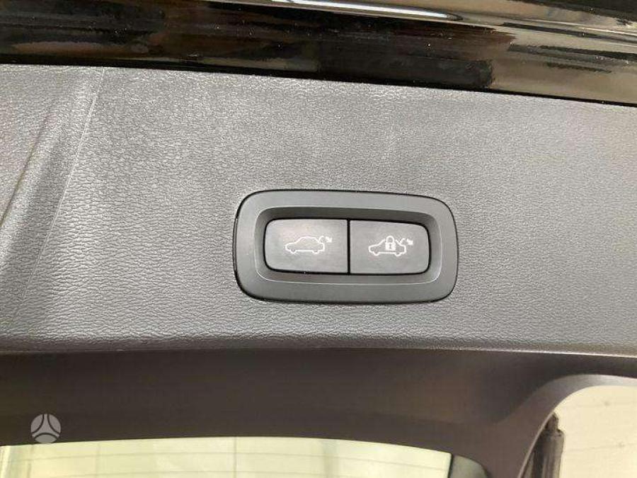 Черный Вольво XC40 2022 в Вильнюс, объемом двигателя 1.48 л и пробегом 197 тыс. км за 20990 €, фото 23 на AUTOMOTO.COM.LV