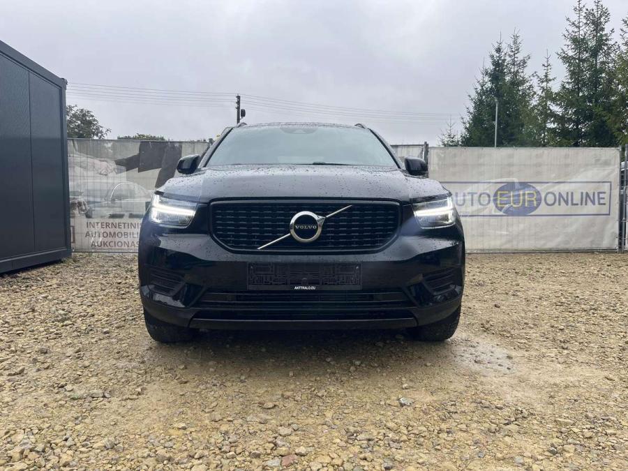 Черный Вольво XC40 2022 в Каунас, объемом двигателя 1.48 л и пробегом 112 тыс. км за 19950 €, фото 1 на AUTOMOTO.COM.LV