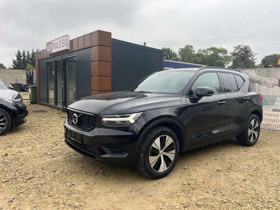 Черный Вольво XC40 2022 в Каунас, объемом двигателя 1.48 л и пробегом 112 тыс. км за 19950 €, фото 3 на AUTOMOTO.COM.LV