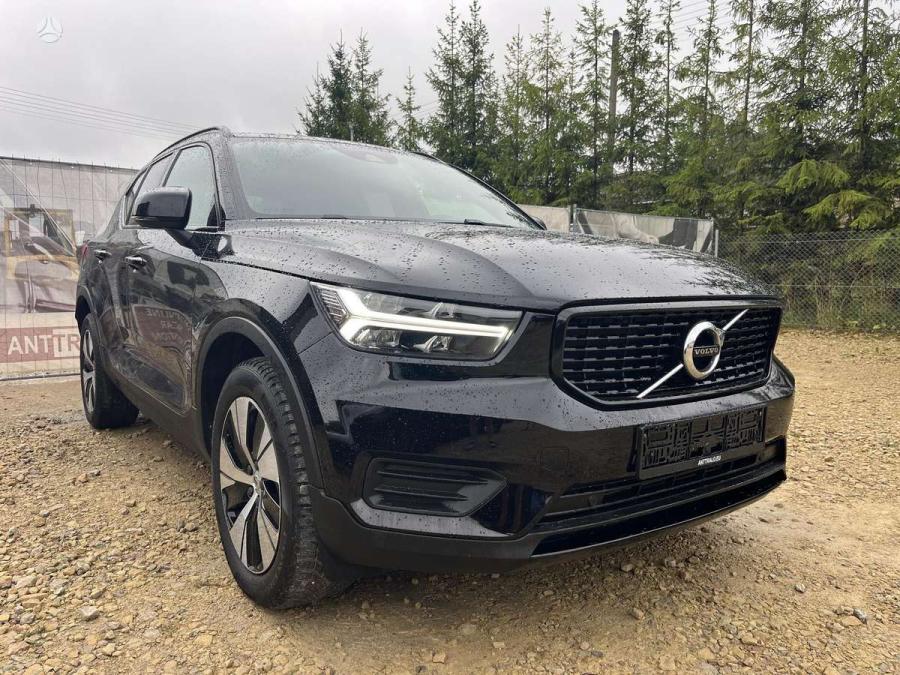 Черный Вольво XC40 2022 в Каунас, объемом двигателя 1.48 л и пробегом 112 тыс. км за 19950 €, фото 4 на AUTOMOTO.COM.LV