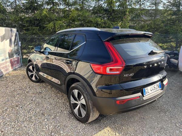 Black Volvo XC40 2022 in Kaunas, with an engine capacity of 1.48 L and mileage of 81 thousand km for 21900 €, photo 7 on AUTOMOTO.COM.LV