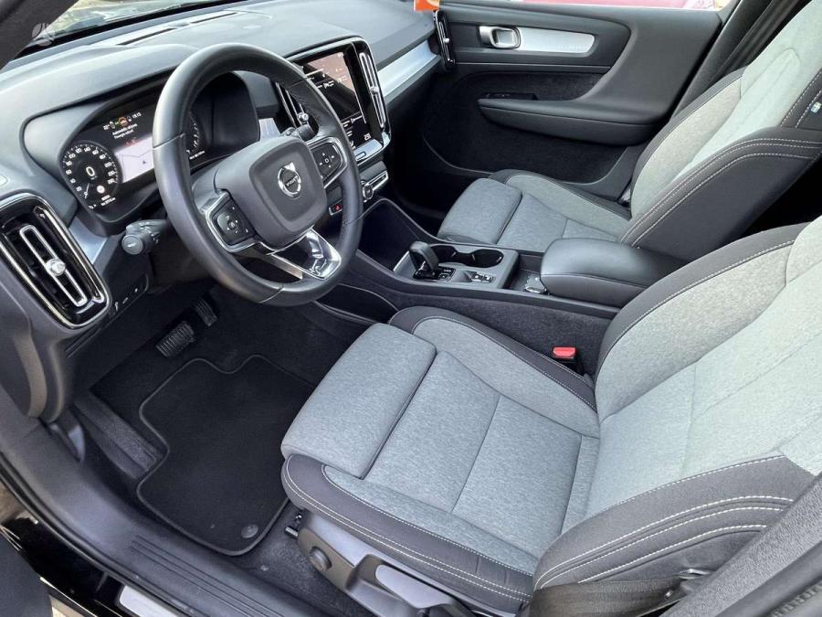 Melns Volvo XC40 2022 Kauņa, ar dzinēja tilpumu 1.48 L un nobraukumu 81 tūkst. km par 21900 €, foto 16 vietnē AUTOMOTO.COM.LV