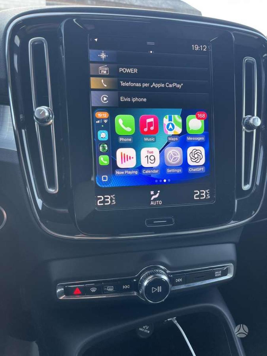Melns Volvo XC40 2022 Kauņa, ar dzinēja tilpumu 1.48 L un nobraukumu 81 tūkst. km par 21900 €, foto 17 vietnē AUTOMOTO.COM.LV