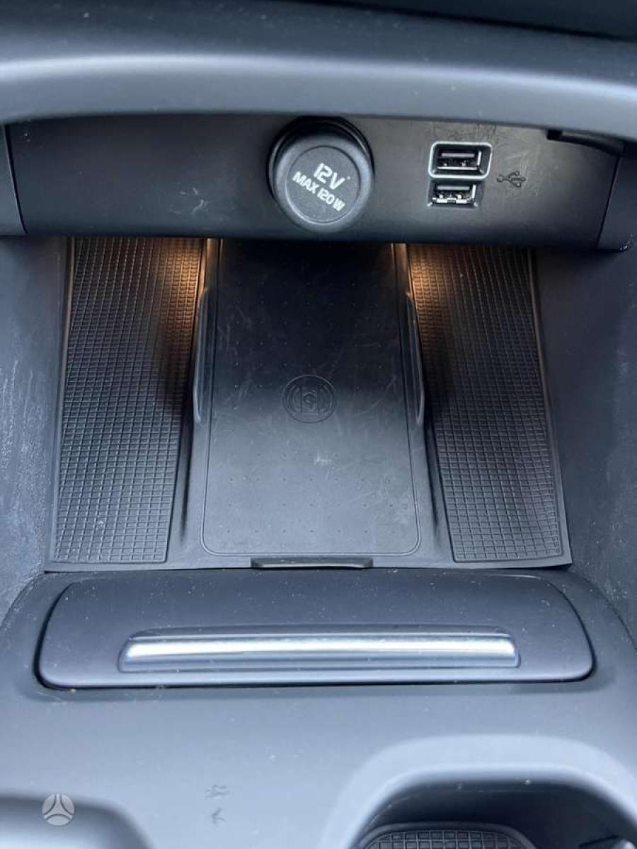 Melns Volvo XC40 2022 Kauņa, ar dzinēja tilpumu 1.48 L un nobraukumu 81 tūkst. km par 21900 €, foto 22 vietnē AUTOMOTO.COM.LV