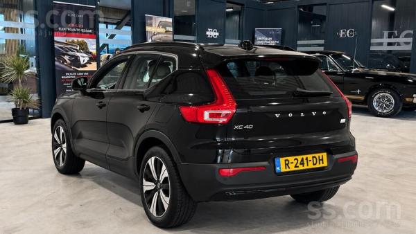 Вольво XC40 2022 в Рига на AUTOMOTO.COM.LV Черный Вольво XC40 2022 в Рига, объемом двигателя 1.50 л и пробегом 140 тыс. км за 26990 €, фото 3 на AUTOMOTO.COM.LV