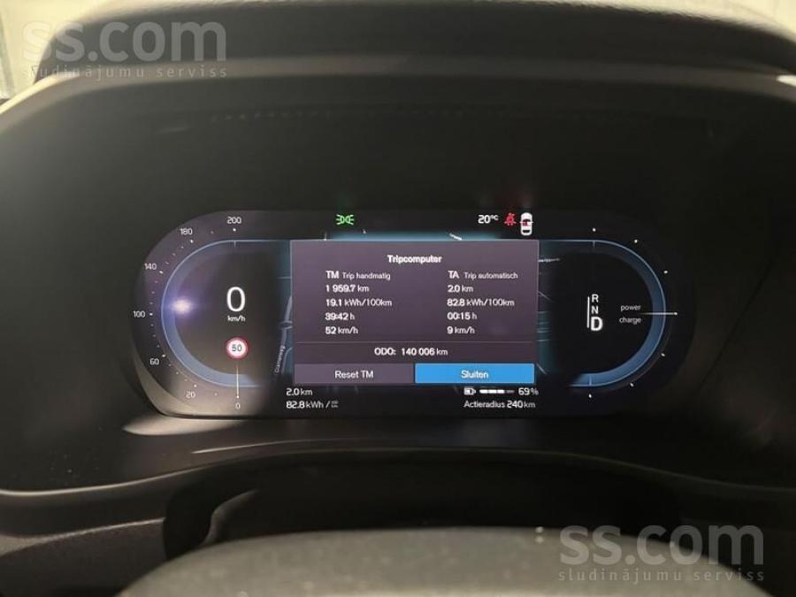 Melns Volvo XC40 2022 Rīga, ar dzinēja tilpumu 1.50 L un nobraukumu 140 tūkst. km par 26990 €, foto 5 vietnē AUTOMOTO.COM.LV
