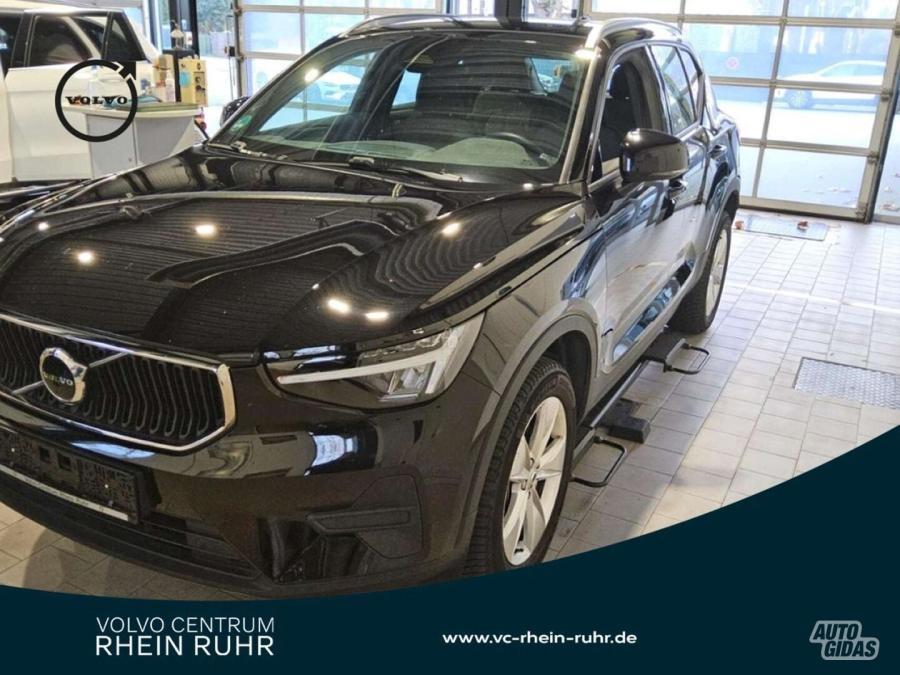 Black Volvo XC40 2023 in Kaunas, with an engine capacity of 2.00 L and mileage of 34 thousand km for 31805 €, photo 1 on AUTOMOTO.COM.LV