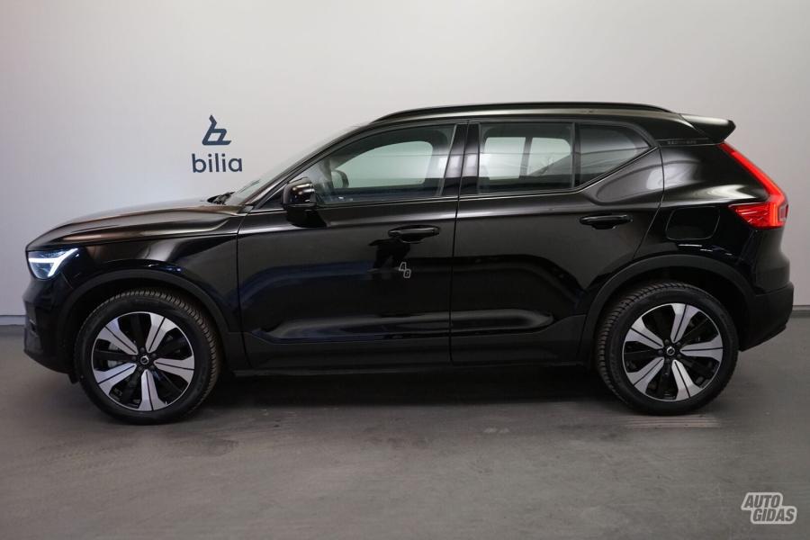 Black Volvo XC40 2023 in Kaunas, with an engine capacity of 0.00 L and mileage of 43 thousand km for 36367 €, photo 2 on AUTOMOTO.COM.LV