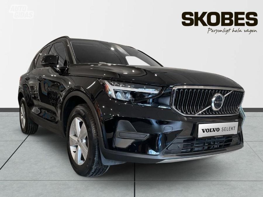 Black Volvo XC40 2023 in Kaunas, with an engine capacity of 0.00 L and mileage of 76 thousand km for 31477 €, photo 1 on AUTOMOTO.COM.LV
