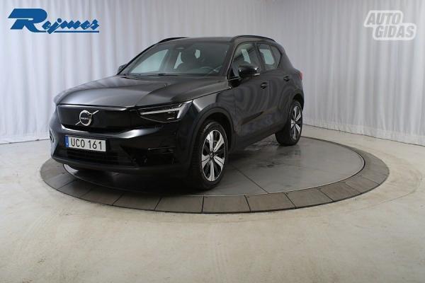 Black Volvo XC40 2023 in Kaunas, with an engine capacity of 0.00 L and mileage of 61 thousand km for 33969 €, photo 1 on AUTOMOTO.COM.LV