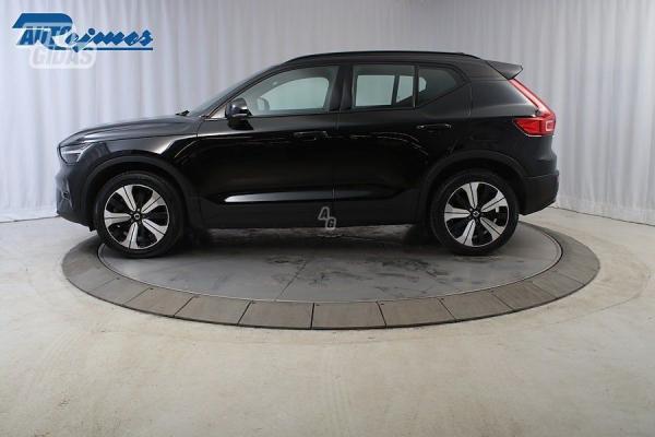 Black Volvo XC40 2023 in Kaunas, with an engine capacity of 0.00 L and mileage of 61 thousand km for 33969 €, photo 3 on AUTOMOTO.COM.LV