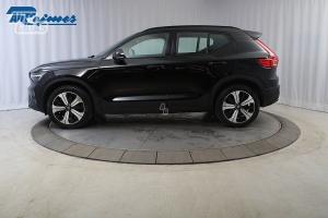 Black Volvo XC40 2023 in Kaunas, with an engine capacity of 0.00 L and mileage of 61 thousand km for 33969 €, photo 3 on AUTOMOTO.COM.LV