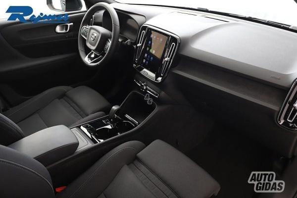 Black Volvo XC40 2023 in Kaunas, with an engine capacity of 0.00 L and mileage of 61 thousand km for 33969 €, photo 9 on AUTOMOTO.COM.LV