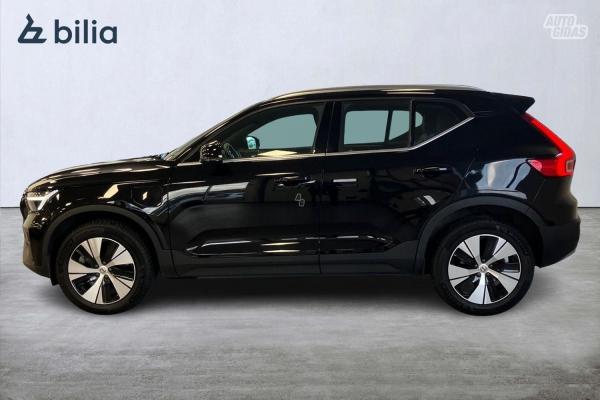 Melns Volvo XC40 2023 Kauņa, ar dzinēja tilpumu 0.00 L un nobraukumu 46 tūkst. km par 37679 €, foto 3 vietnē AUTOMOTO.COM.LV