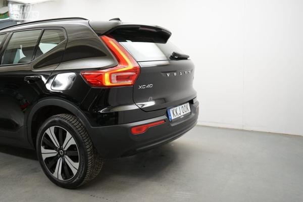 Black Volvo XC40 2023 in Kaunas, with an engine capacity of 0.00 L and mileage of 63 thousand km for 34140 €, photo 3 on AUTOMOTO.COM.LV