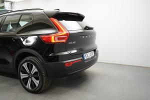 Melns Volvo XC40 2023 Kauņa, ar dzinēja tilpumu 0.00 L un nobraukumu 63 tūkst. km par 34140 €, foto 3 vietnē AUTOMOTO.COM.LV
