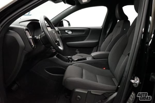 Black Volvo XC40 2023 in Kaunas, with an engine capacity of 0.00 L and mileage of 63 thousand km for 34140 €, photo 5 on AUTOMOTO.COM.LV