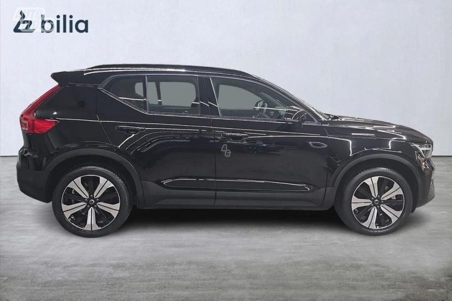 Black Volvo XC40 2023 in Kaunas, with an engine capacity of 0.00 L and mileage of 30 thousand km for 36101 €, photo 19 on AUTOMOTO.COM.LV