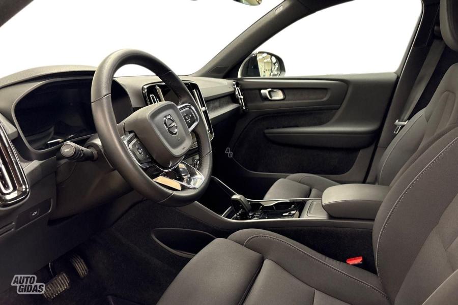 Melns Volvo XC40 2023 Kauņa, ar dzinēja tilpumu 0.00 L un nobraukumu 43 tūkst. km par 32670 €, foto 14 vietnē AUTOMOTO.COM.LV