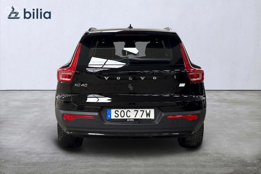Black Volvo XC40 2023 in Kaunas, with an engine capacity of 0.00 L and mileage of 43 thousand km for 32670 €, photo 9 on AUTOMOTO.COM.LV