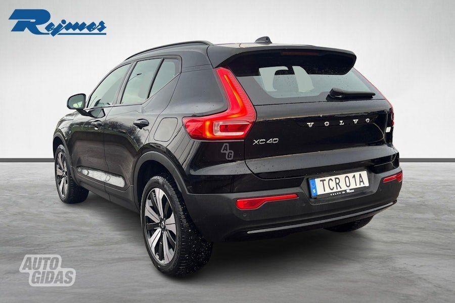 Melns Volvo XC40 2023 Kauņa, ar dzinēja tilpumu 0.00 L un nobraukumu 39 tūkst. km par 33719 €, foto 2 vietnē AUTOMOTO.COM.LV